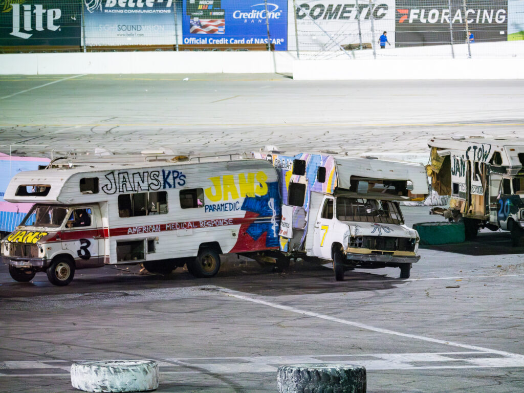 NASCAR Night Featuring Motorhome Mayhem! Fan Guide – Irwindale Speedway